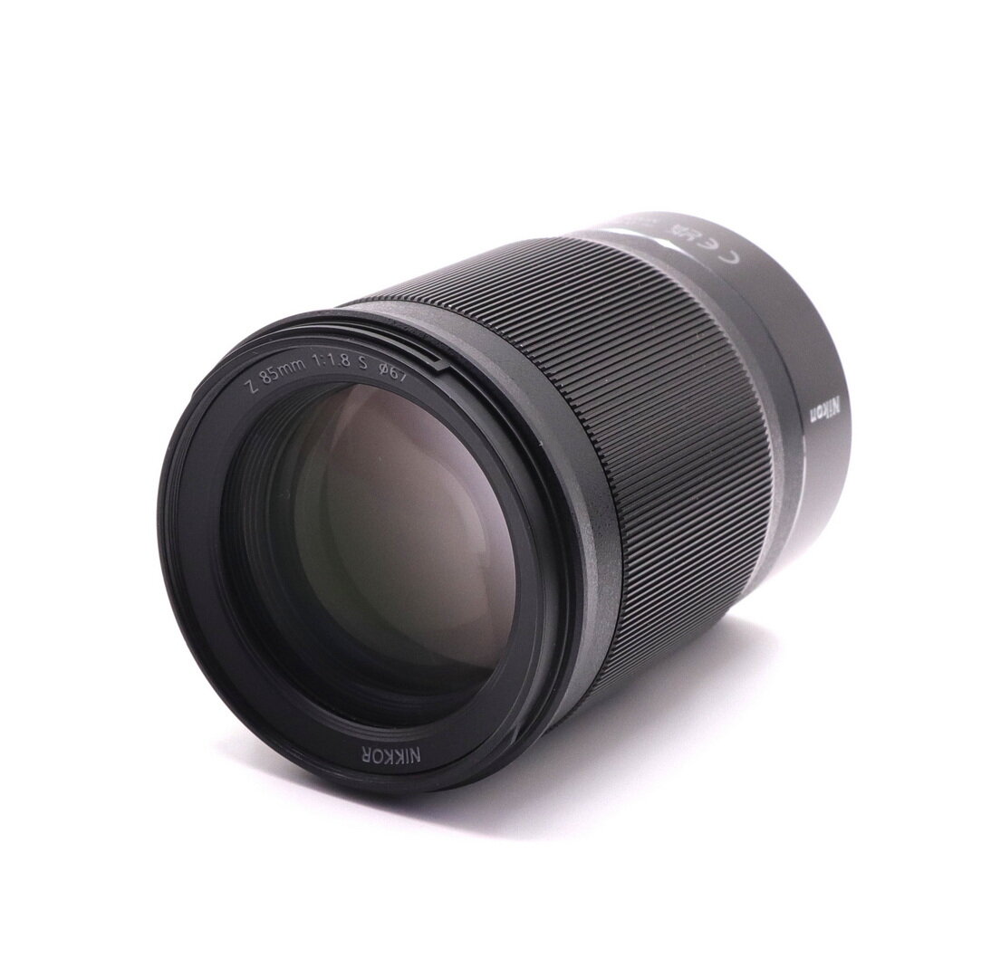 Полнокадровый объектив Nikon 85mm f/1.8S Nikkor Z