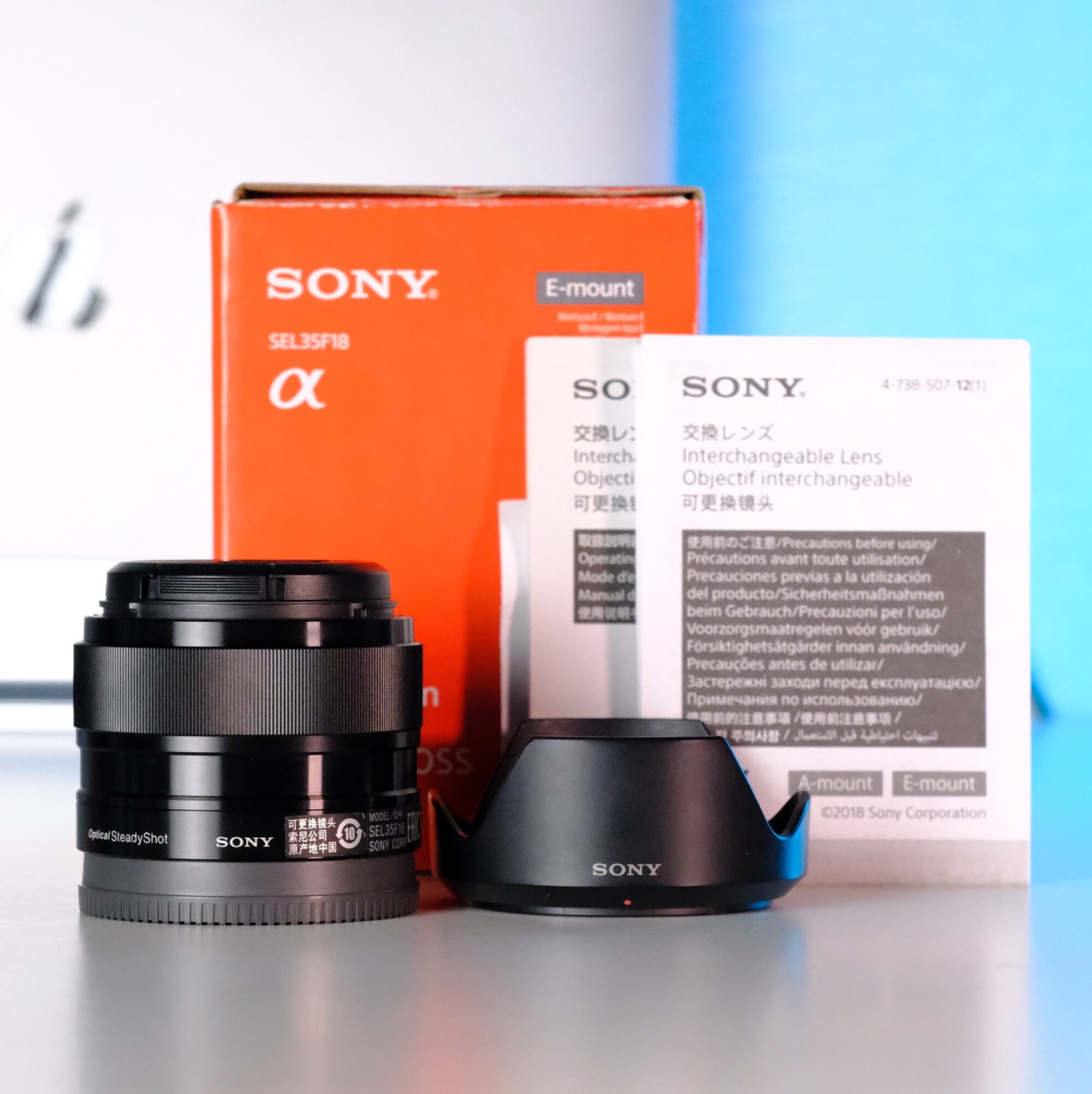Объектив Sony E 35mm F/1.8 OSS, для APS-C камер, пылевлагозащита, E-mount