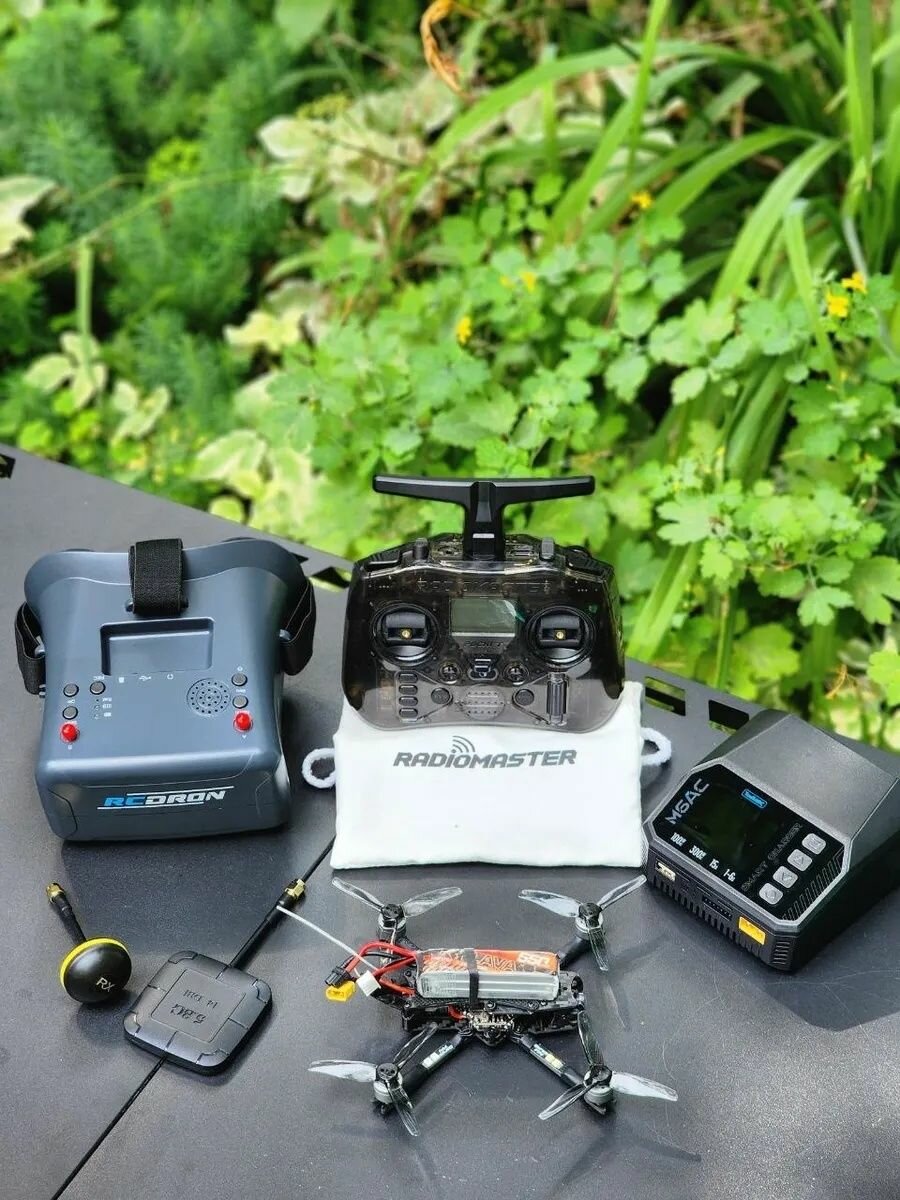 Комплект дрон FPV с пультом Radiomaster