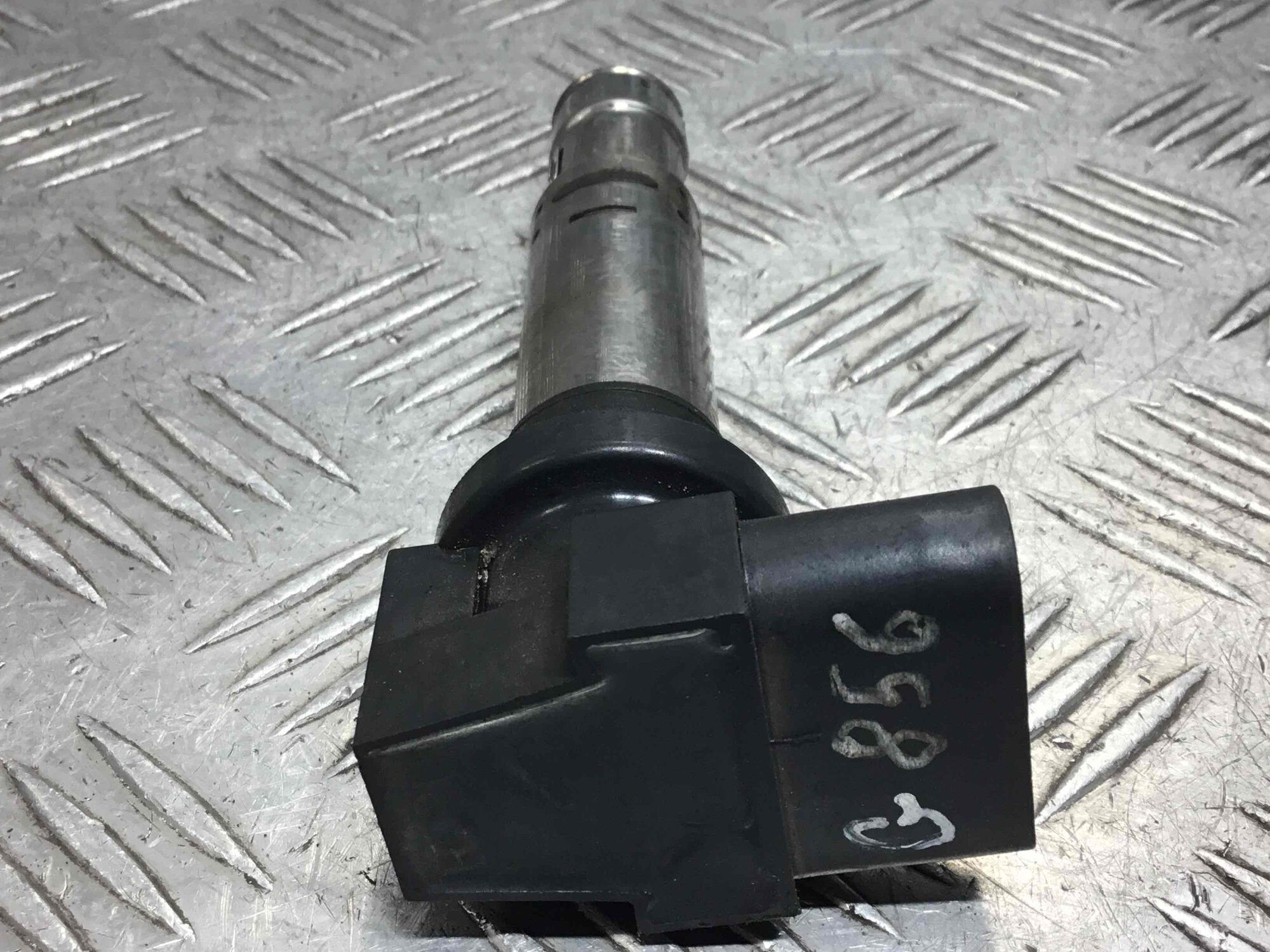 Б/У Катушка зажигания Volkswagen Polo 4 поколение (2001-2005) 2002 г.