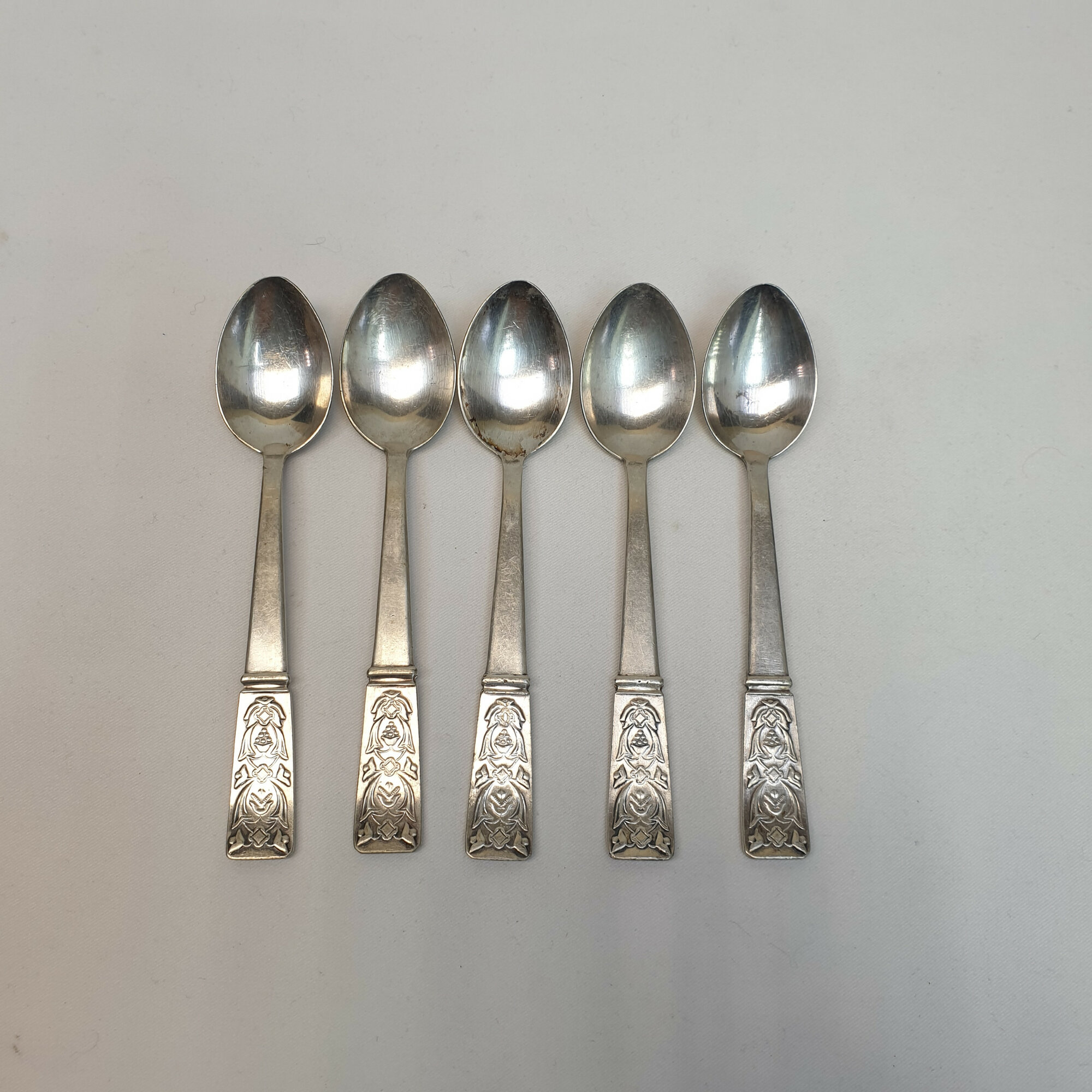 Набор чайных ложек Таллинская ювелирная ф-ка 5 шт, мельхиор. Винтаж, СССР.