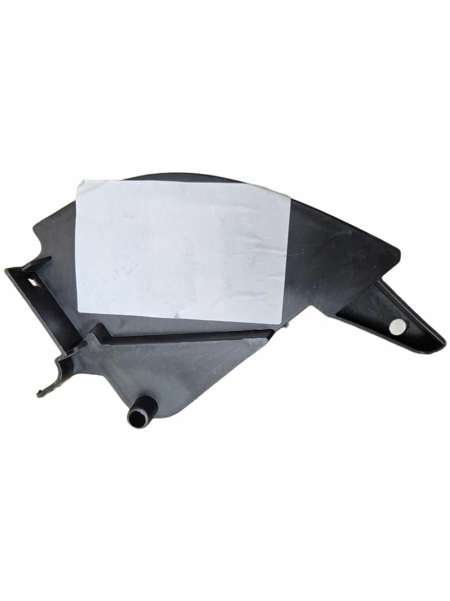 Кронштейн крепления дефлектора нижний правый Sitrak/HOWO 812W624400050