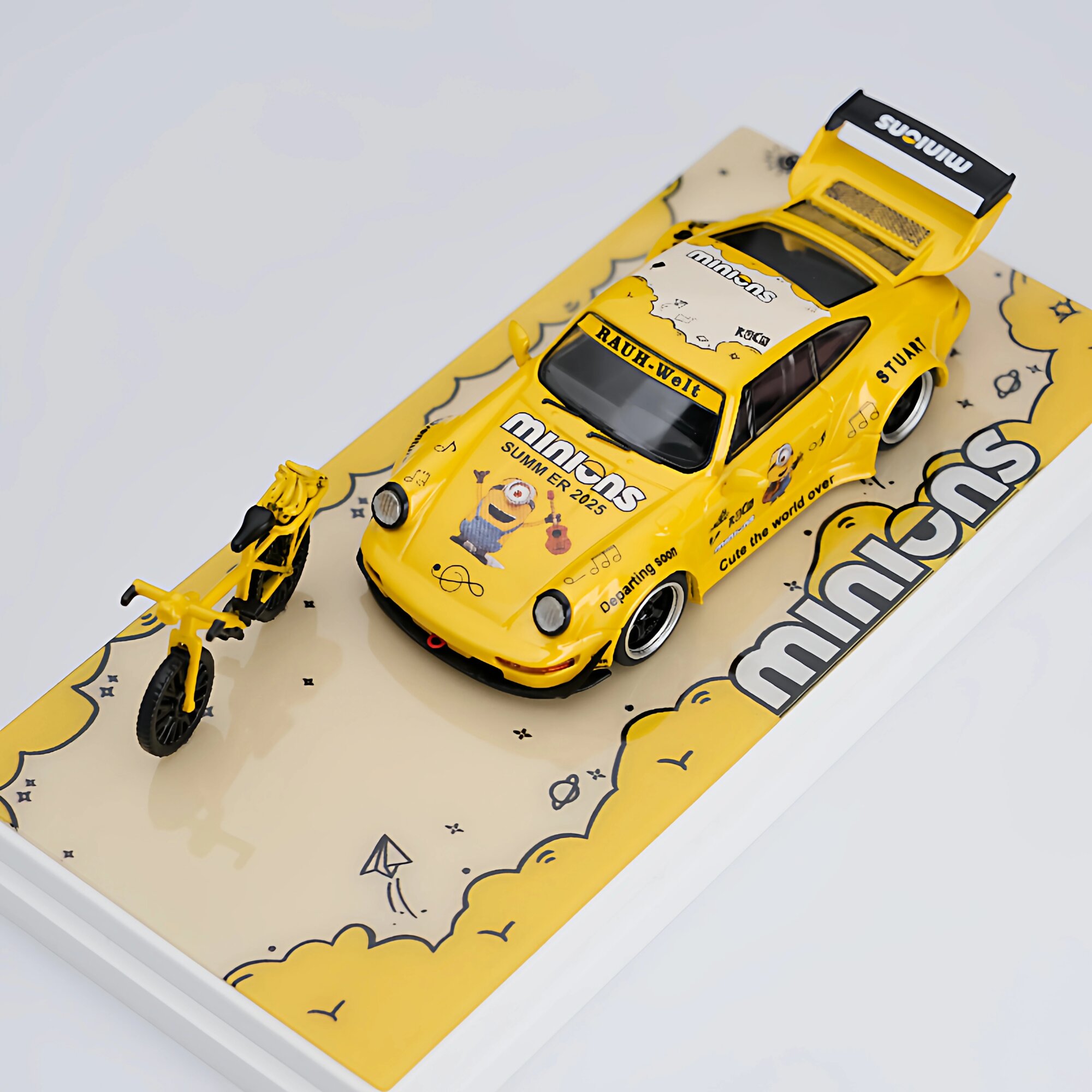 TOMICA 1:64 Minions Porsche 935 B