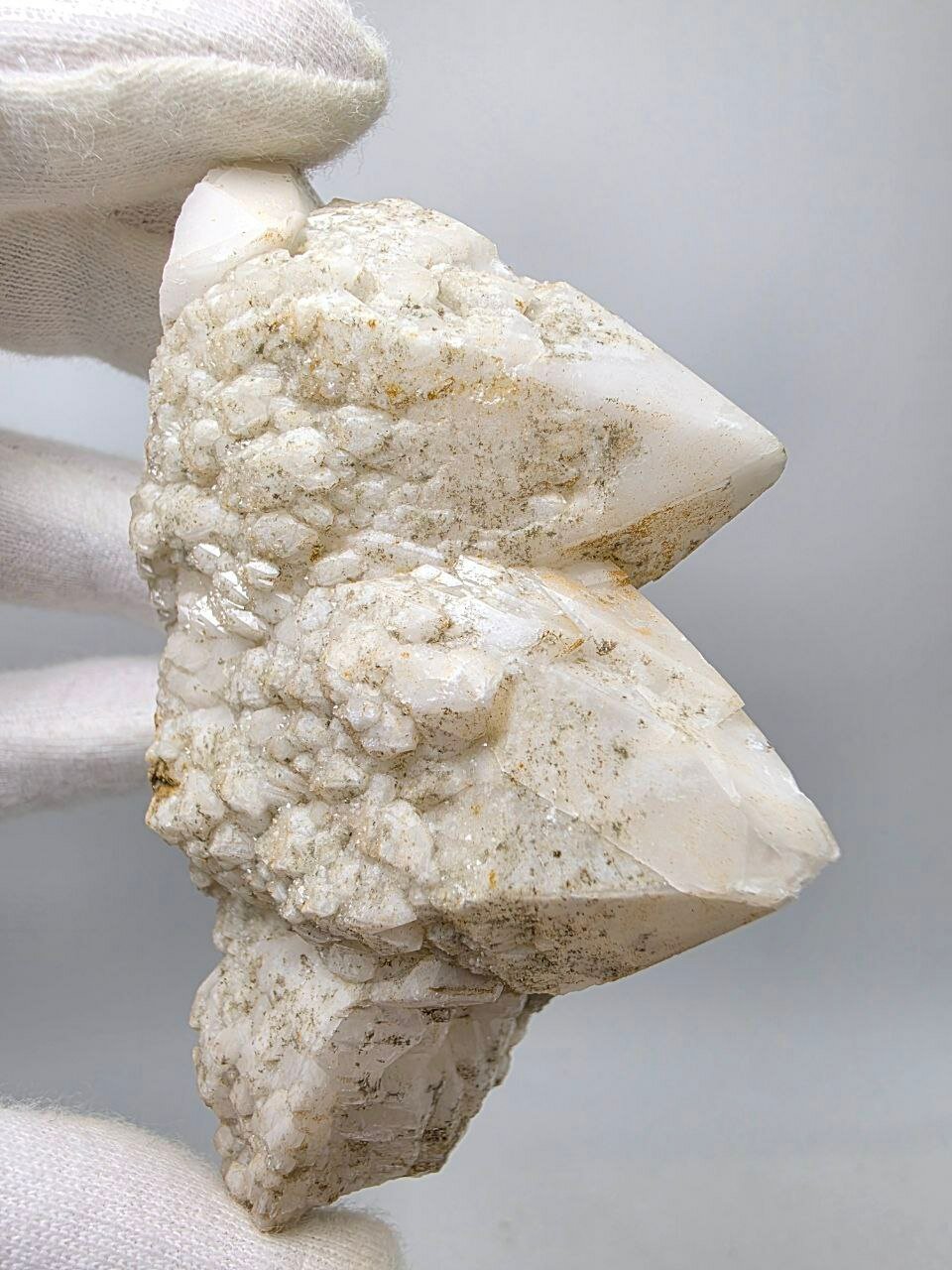 Друза кварца 94 мм, 162 г.