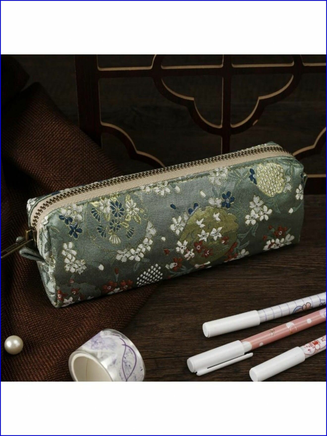 Пенал с вышивкой в китайском стиле