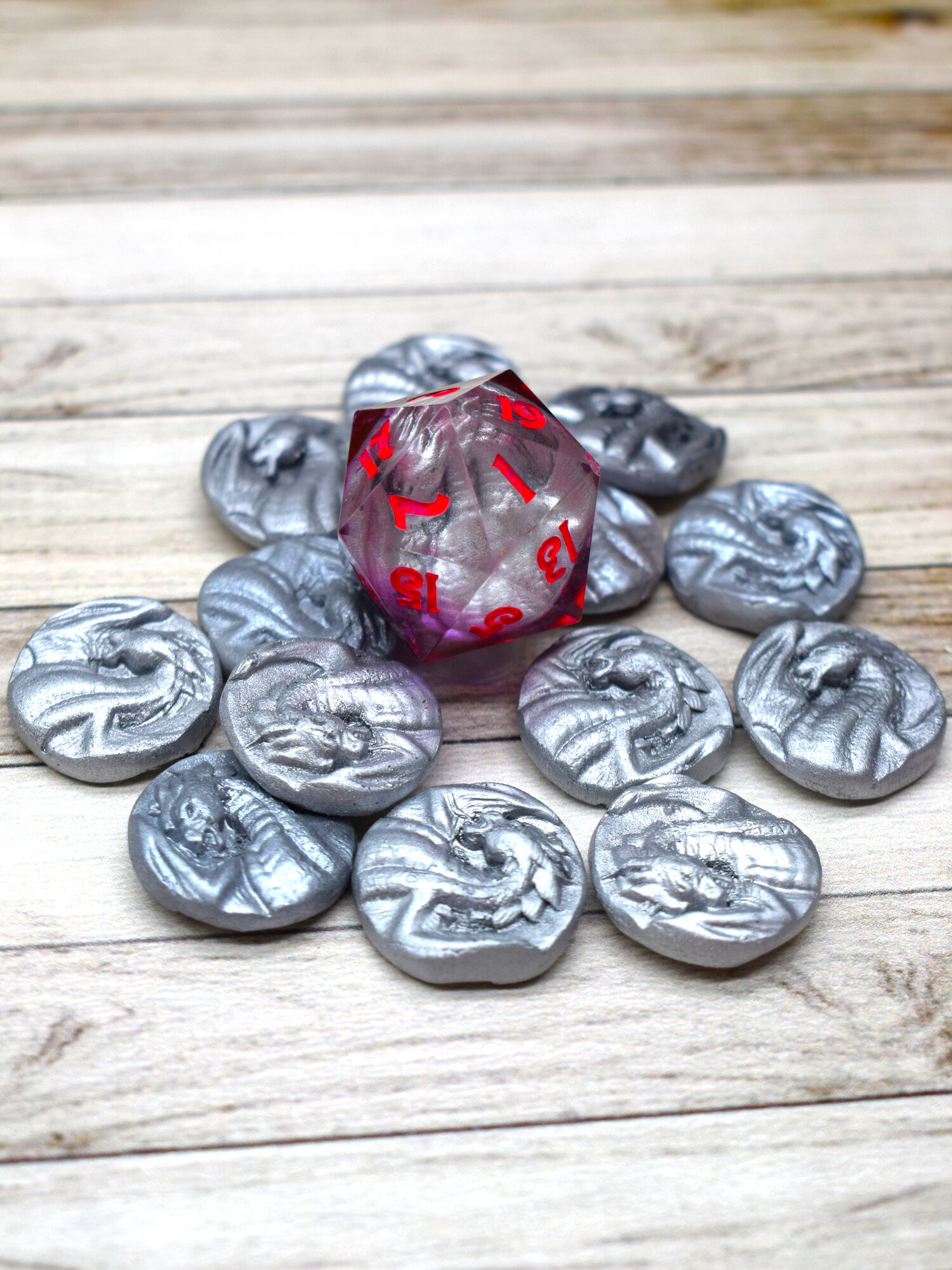 Silver Dragon D20 Д20 Дайс для ДнД, кости, кубики, ручной работы (DnD, Dungeons and Dragons, Pathfinder, Call of Cthulhu, RPG)