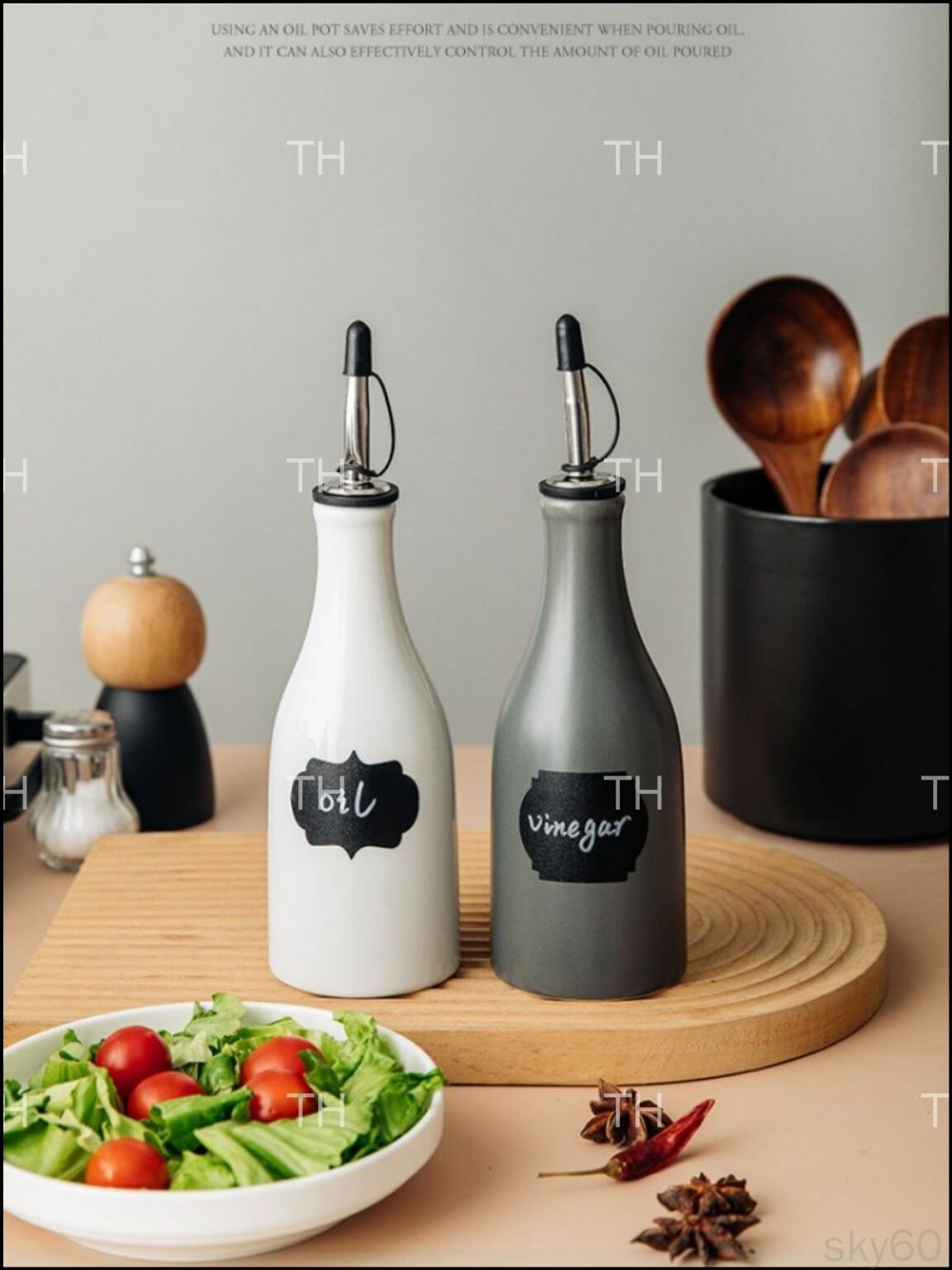 Черная эксклюзивная емкость 300 мл для жидких продуктов