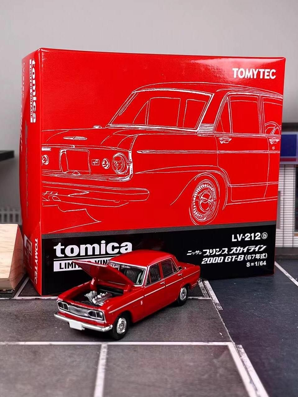 Машинка Tomytec Tomica TLV 1/64 LV-N212b Nissan Prince skyline 2000GT-B red 202504 Die-cast Alloy Car Model Collection Toy Gift