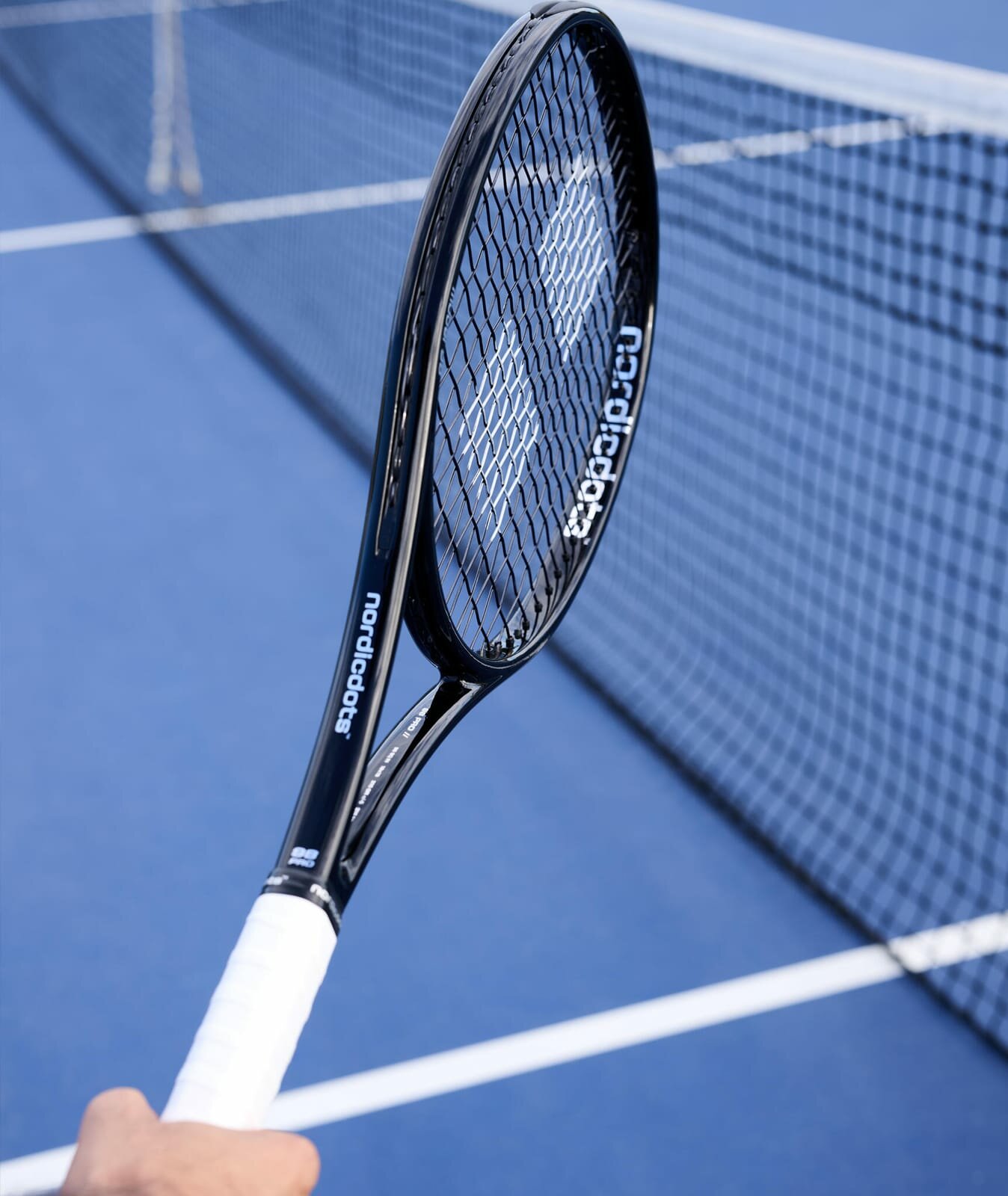 DECATHLON ракетка для большого тенниса nordicdots модель 98 Pro, черный глянец, размер головки 98 кв. дюймов, струнная формула 18x19, баланс 315 мм, вес 310 г