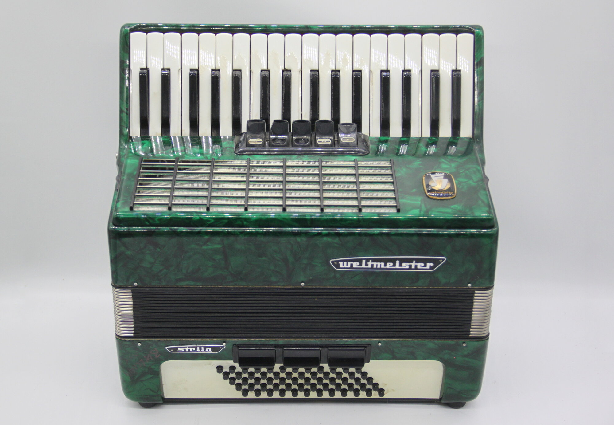 Аккордеон Weltmeister Stella (зеленый)