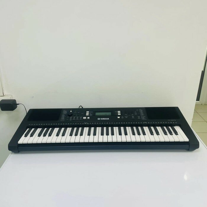 Синтезатор YAMAHA PSR-E333 YAMAHA PSR-E373