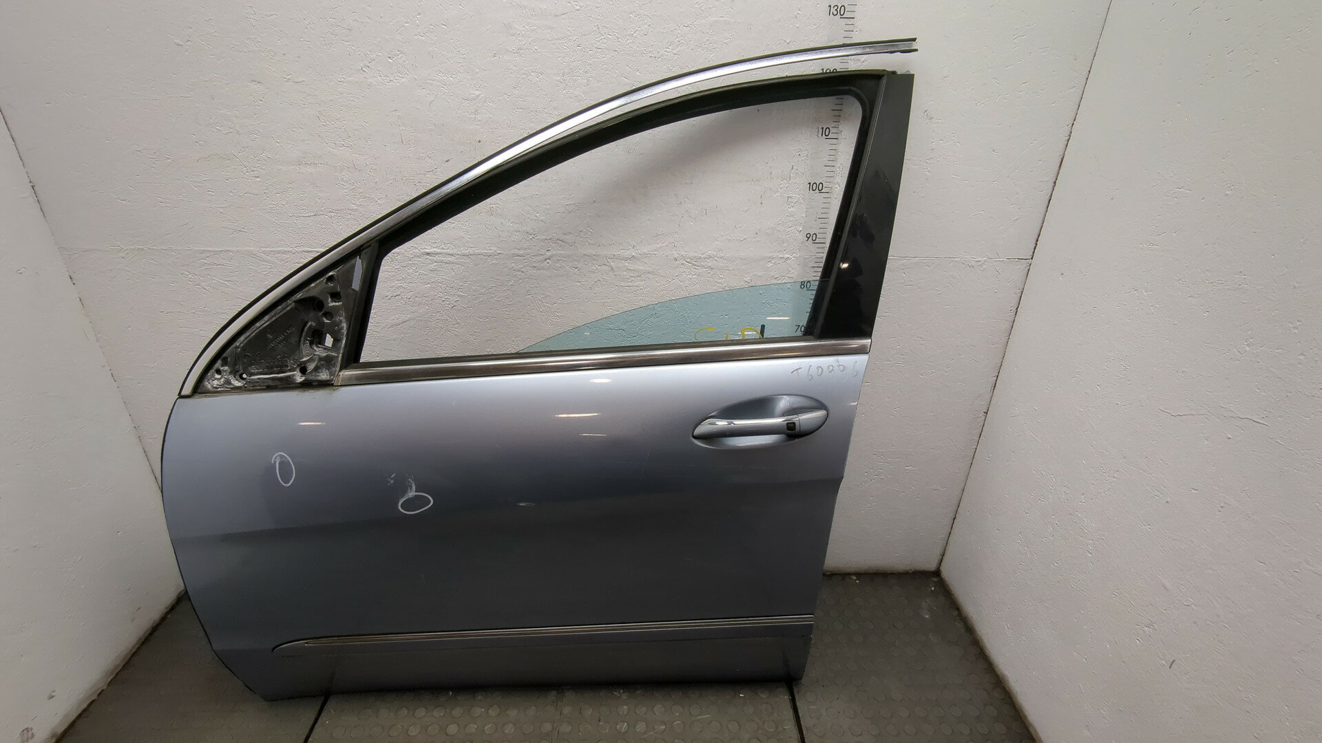 Дверь боковая (легковая) левая передняя Mercedes R W251 Б/У