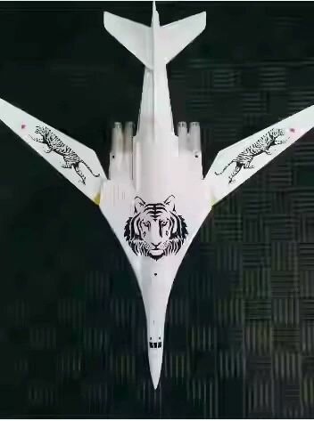 Игрушечный самолетик в стиле 1:4 B Lancer 059 — фото 1