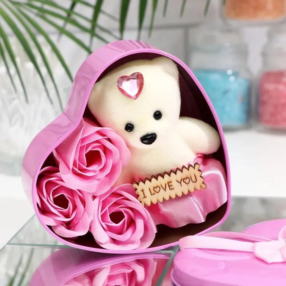Подарок букет цветов Розы мыльные и Мишка плюшевая игрушка в коробочке Валентинка