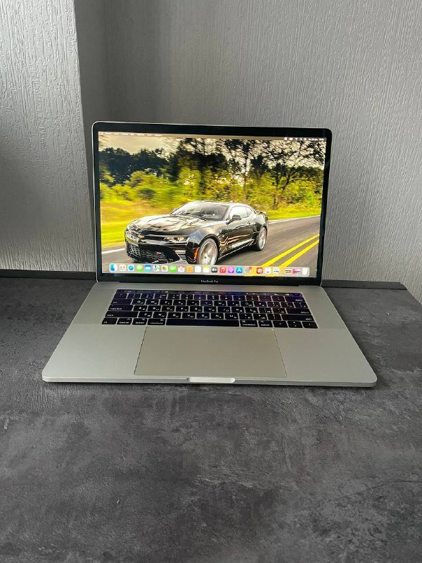 15" Ноутбук Apple MacBook Pro 15 2019 2560x1600, Intel Core i7 2.6 ГГц, RAM 16 ГБ, SSD 256 ГБ, Radeon Pro 555x, macOS, Silver