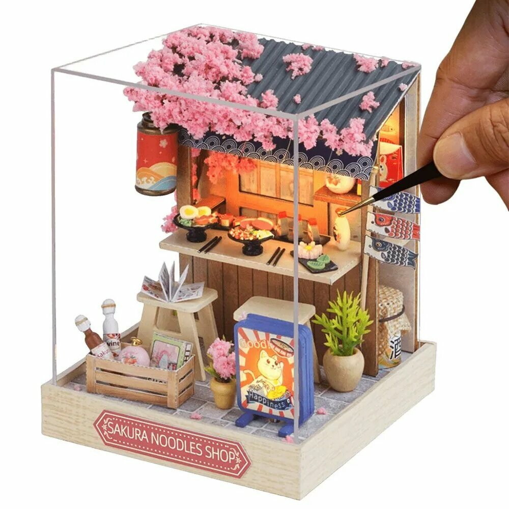 Домик ручной сборки из дерева, с электронной начинкой