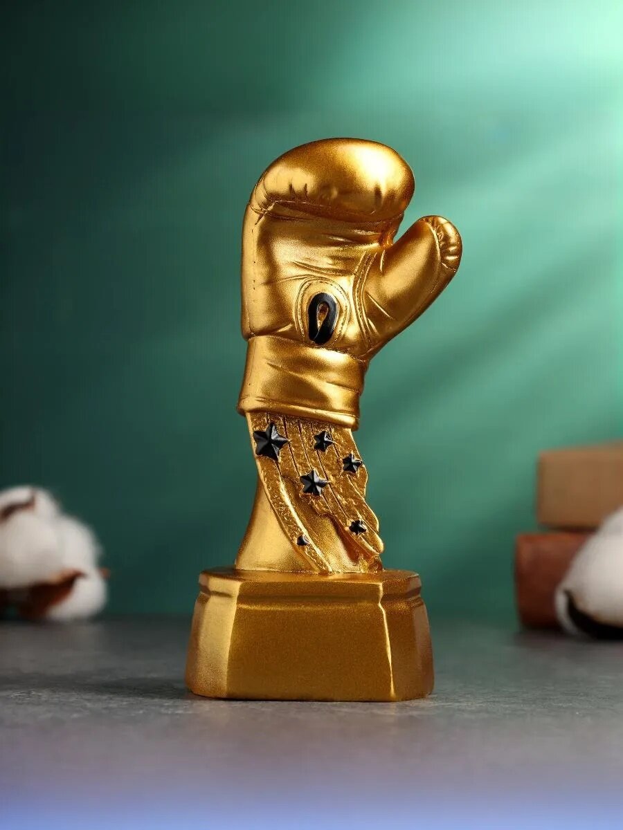 Кубок "Бокс: перчатка", 15 × 7 × 6 см, наградной, с фигуркой