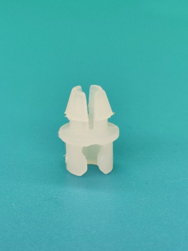 Защелка тяги ручки двери BMW