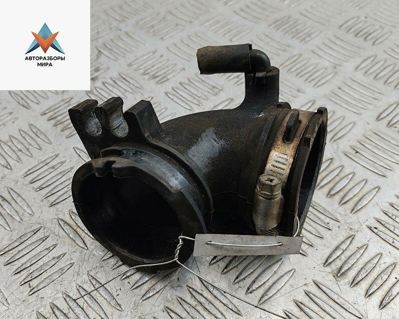 Патрубок (трубопровод, шланг) Mazda 3 BK 2005 0140811611