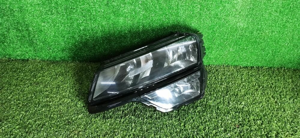 Фара левая Skoda Karoq I галоген дефект креплений Б/У с пробегом