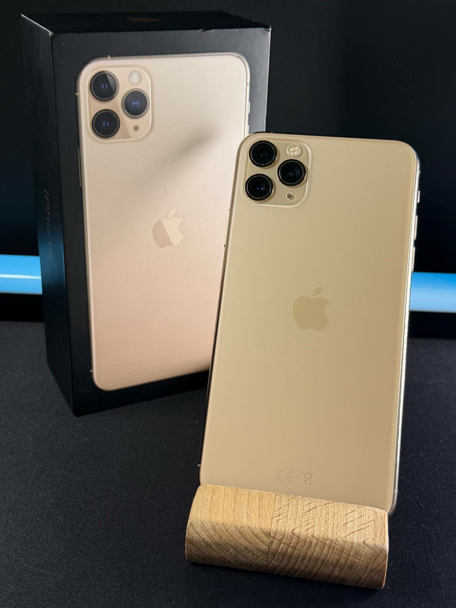 Смартфон Apple iPhone 11 Pro Max, 256gb, Gold, RU, nano SIM + eSIM