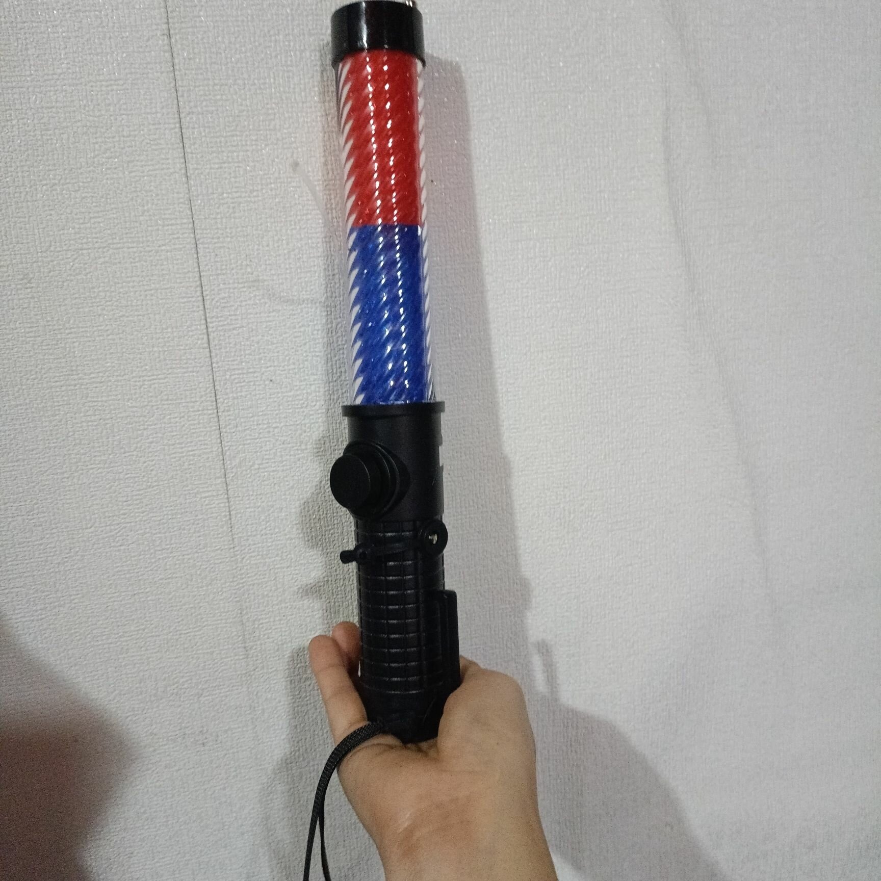 Перезаряжаемый светодиодный многофункциональный сигнальный жезл, портативный уличный флуоресцентный светильник с высокой яркостью, аварийный сигнальный фонарь.