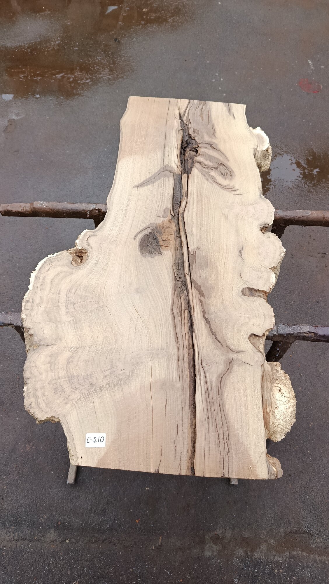 Слэб из акации, каповый, 80х40х4,5 см(С210) высушенный , влажность 8%, фрезерован, не шлифован