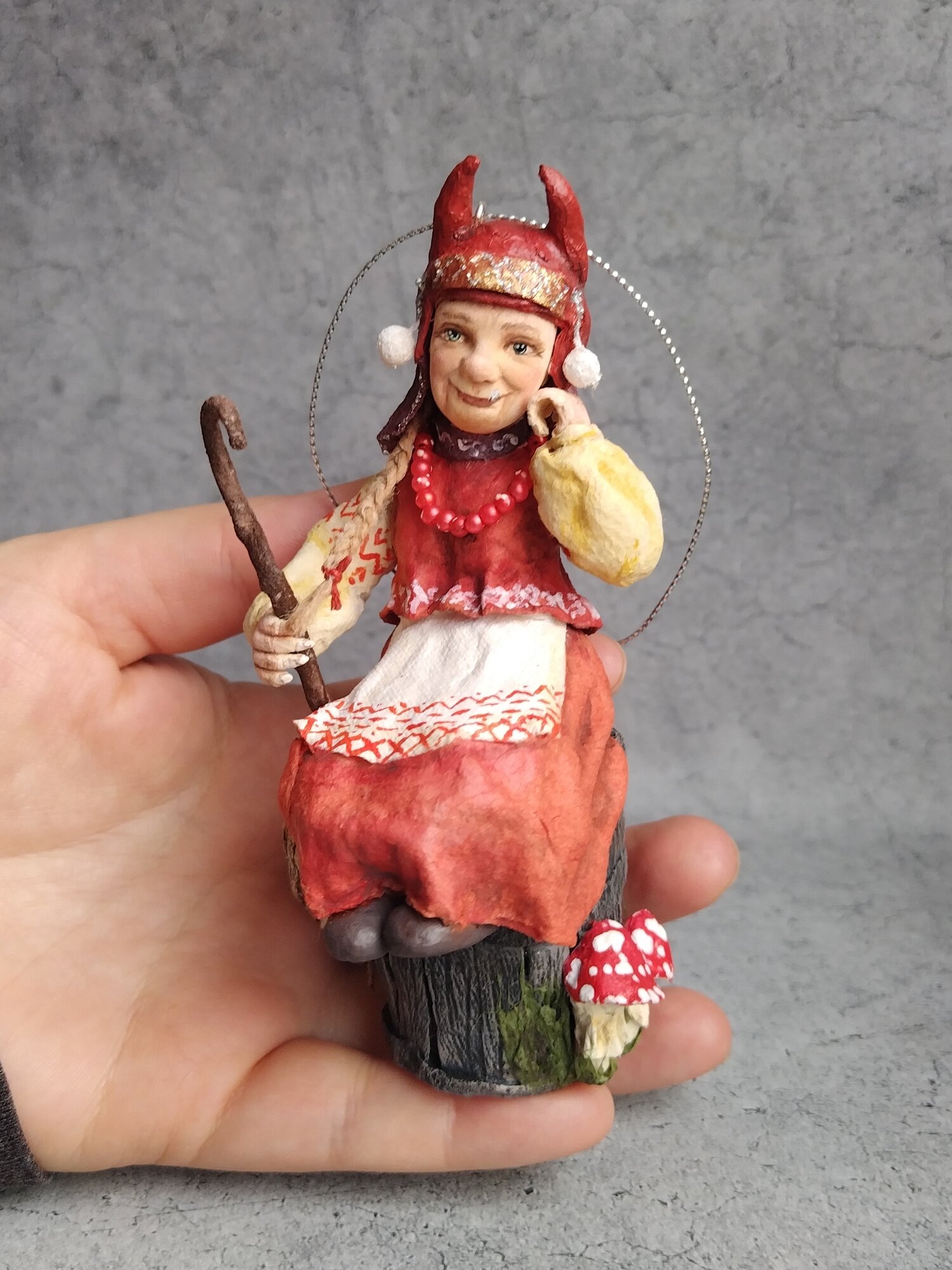 Ватная елочная игрушка "Баба Яга"