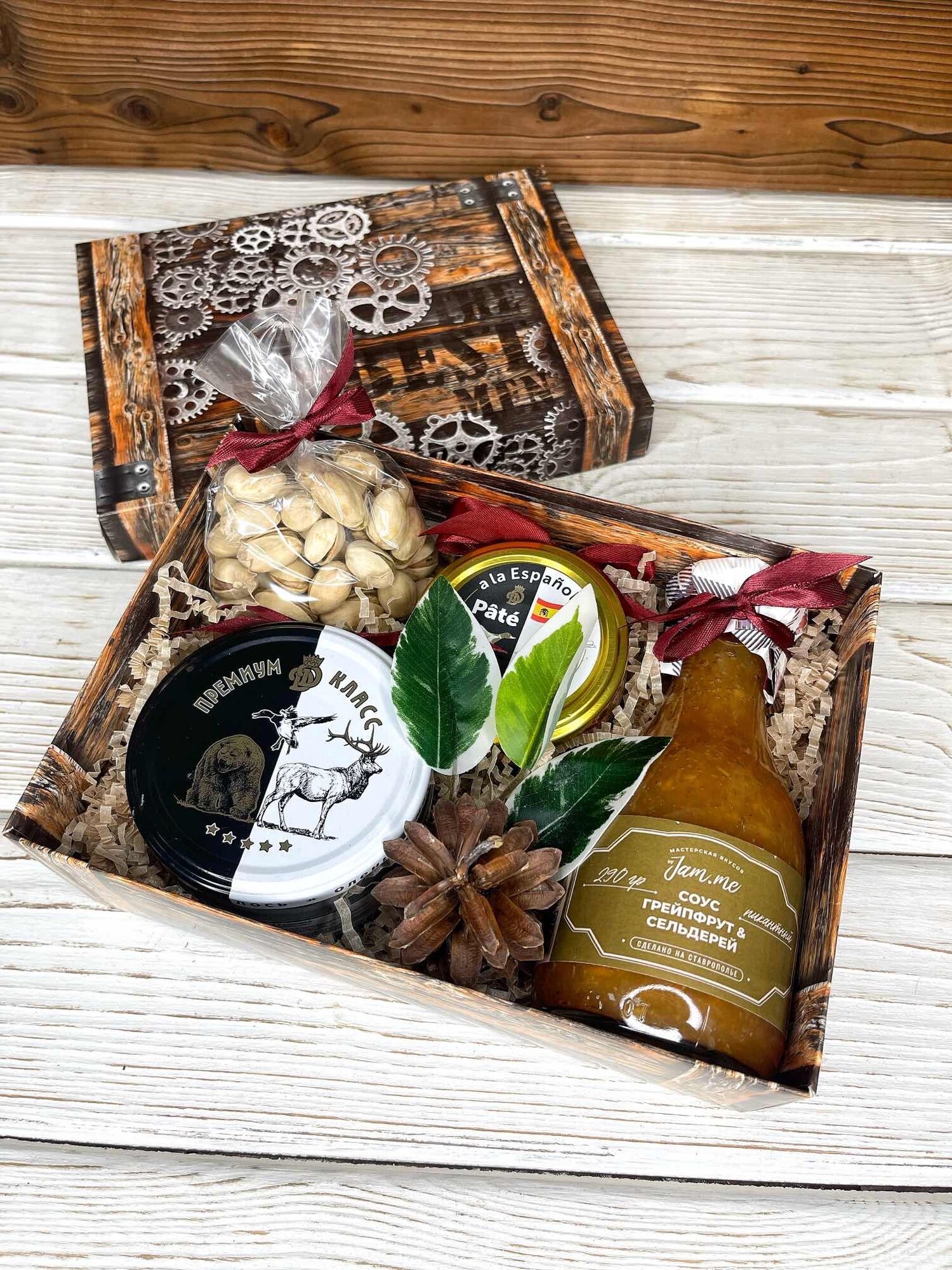 Подарочный набор на день рождение ZakazPodarka24 "Добыча Карельской Тайги", мясные деликатесы