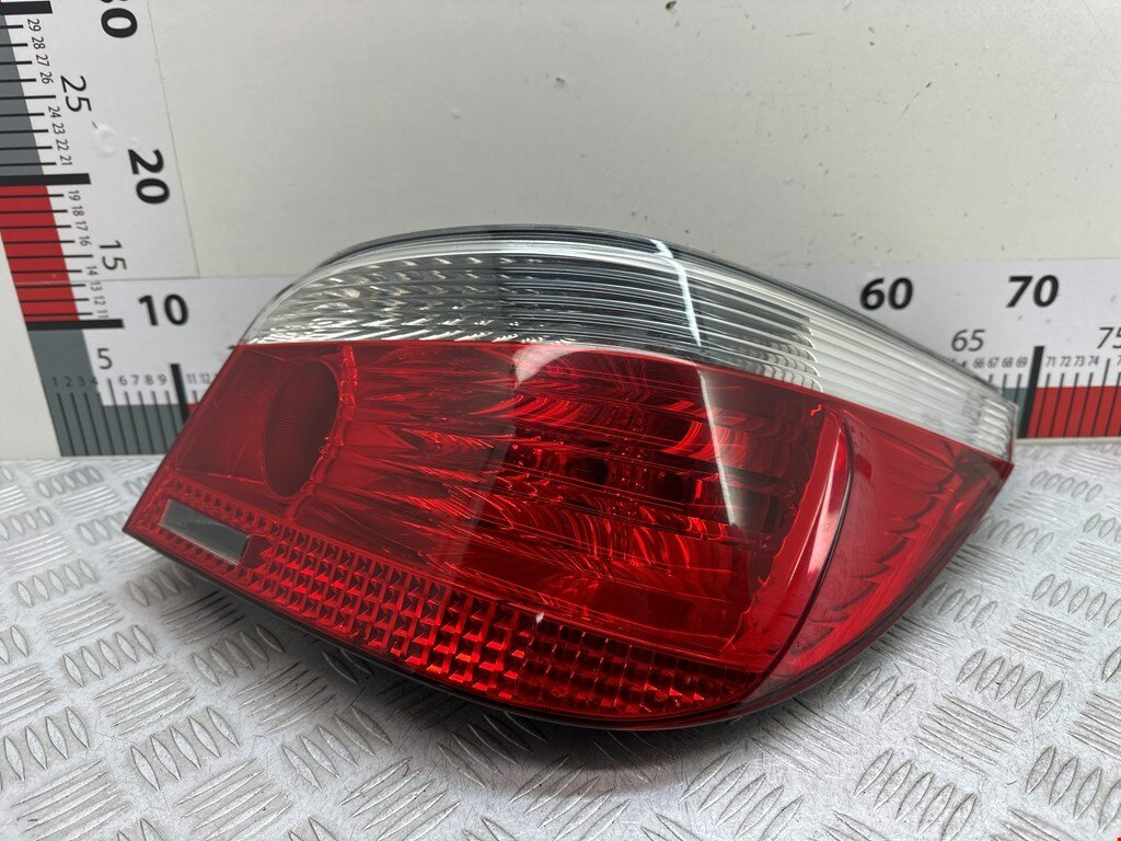 Фонарь задний правый BMW 5-Series (E60/E61) 63217165738 арт. 2258638