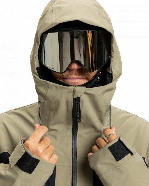Куртка Quiksilver Базовая коллекция, размер S, коричневый — фото 1