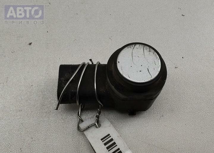 Датчик парковки (парктроник) передний Volkswagen Golf-6