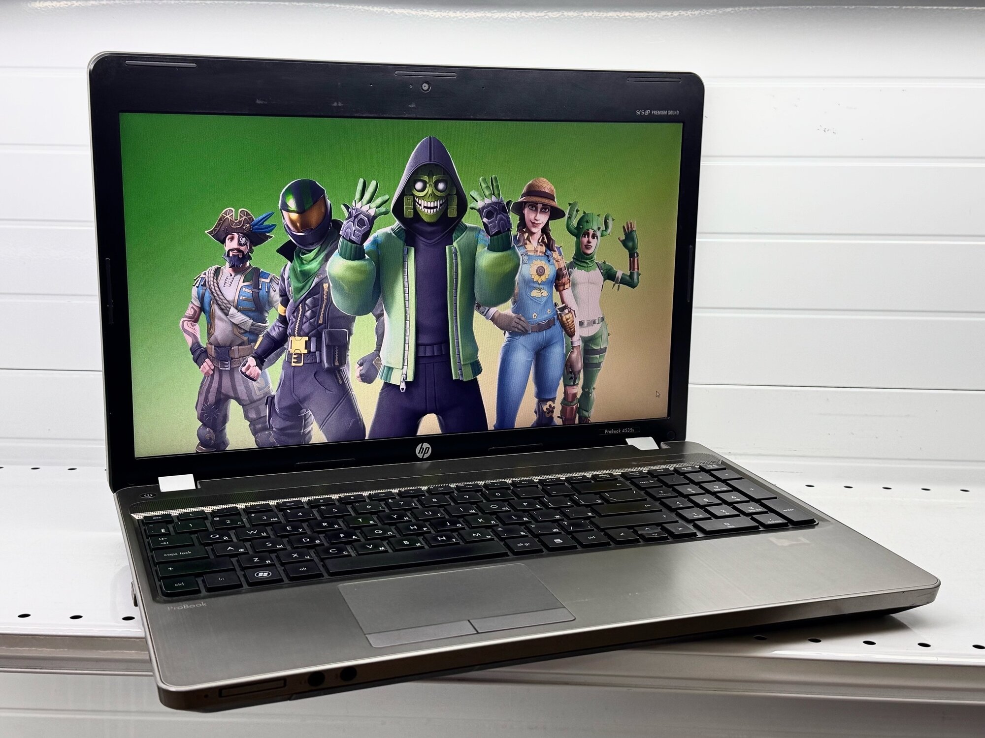 Ноутбук HP ProBook 4535s , 1366x768, RAM 4GB, AMD E2-3200M, SSD 128 GB, Radeon HD 6380G, Windows 10