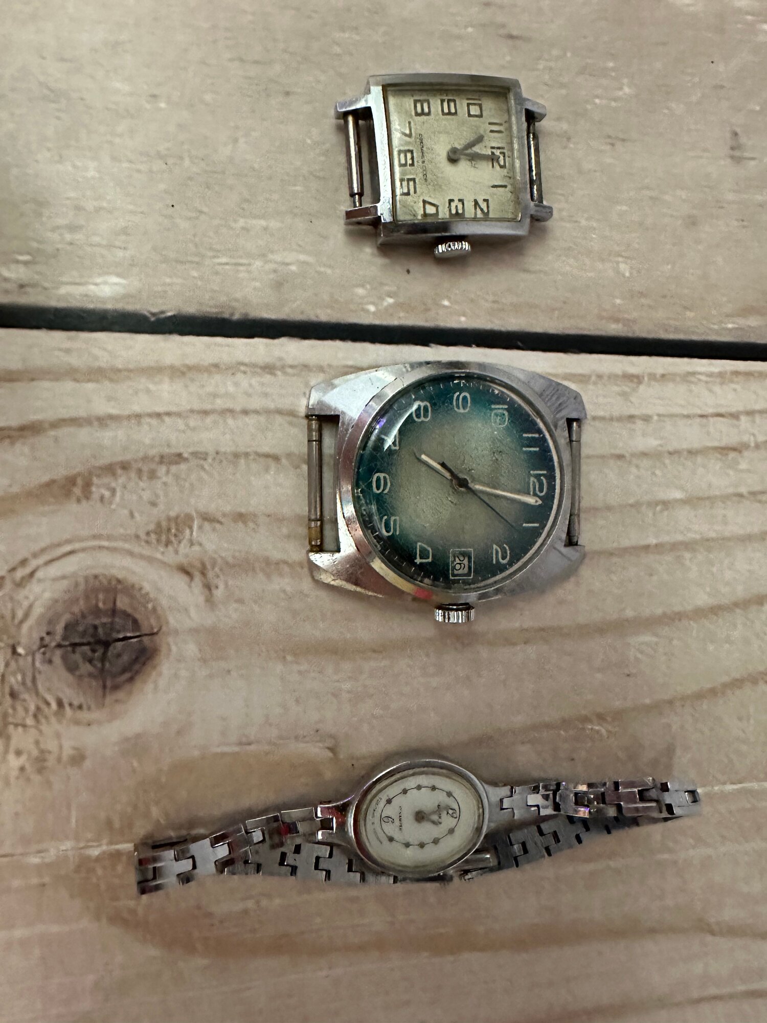 Лот советских часов в ремонт 3 штуки винтажные