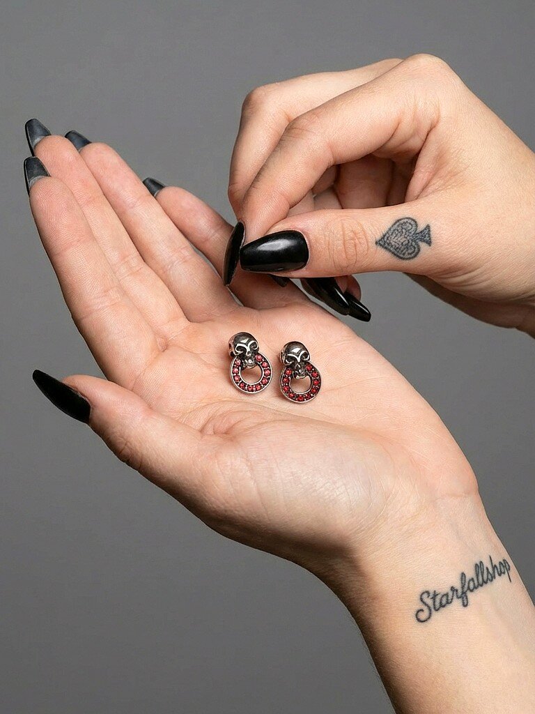 Серьги пусеты, славянский оберег, фианит