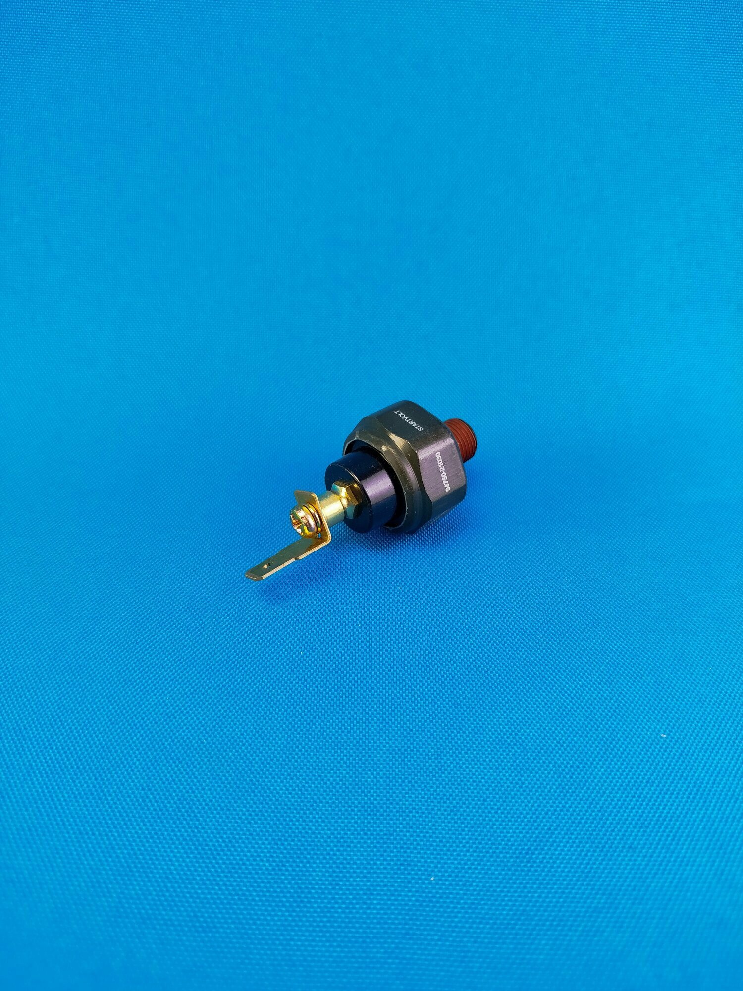 Датчик давления масла "СтартВольт" для автомобилей Hyundai Santa Fe 00->06, ix35 10->15, Kia Sportage 10->