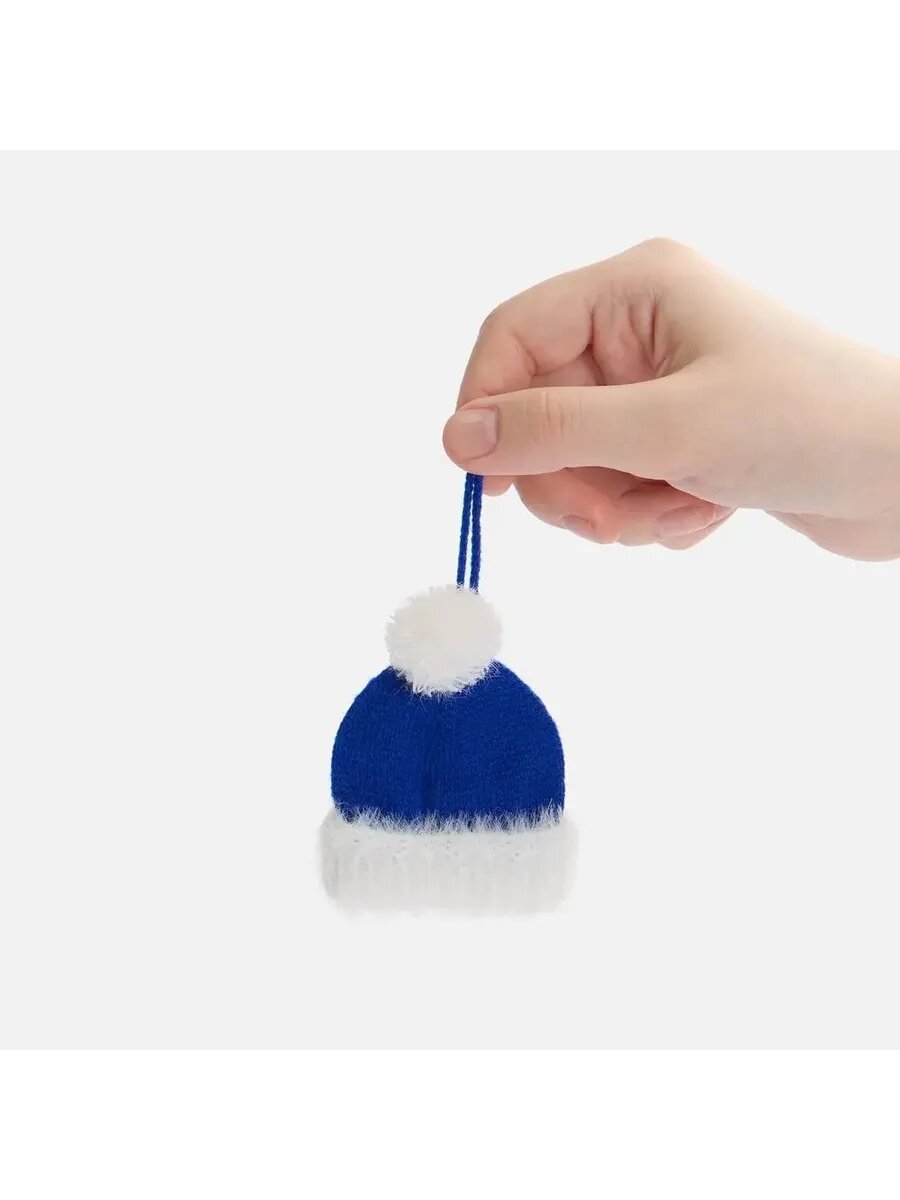 Очаровательная вязаная елочная подвеска