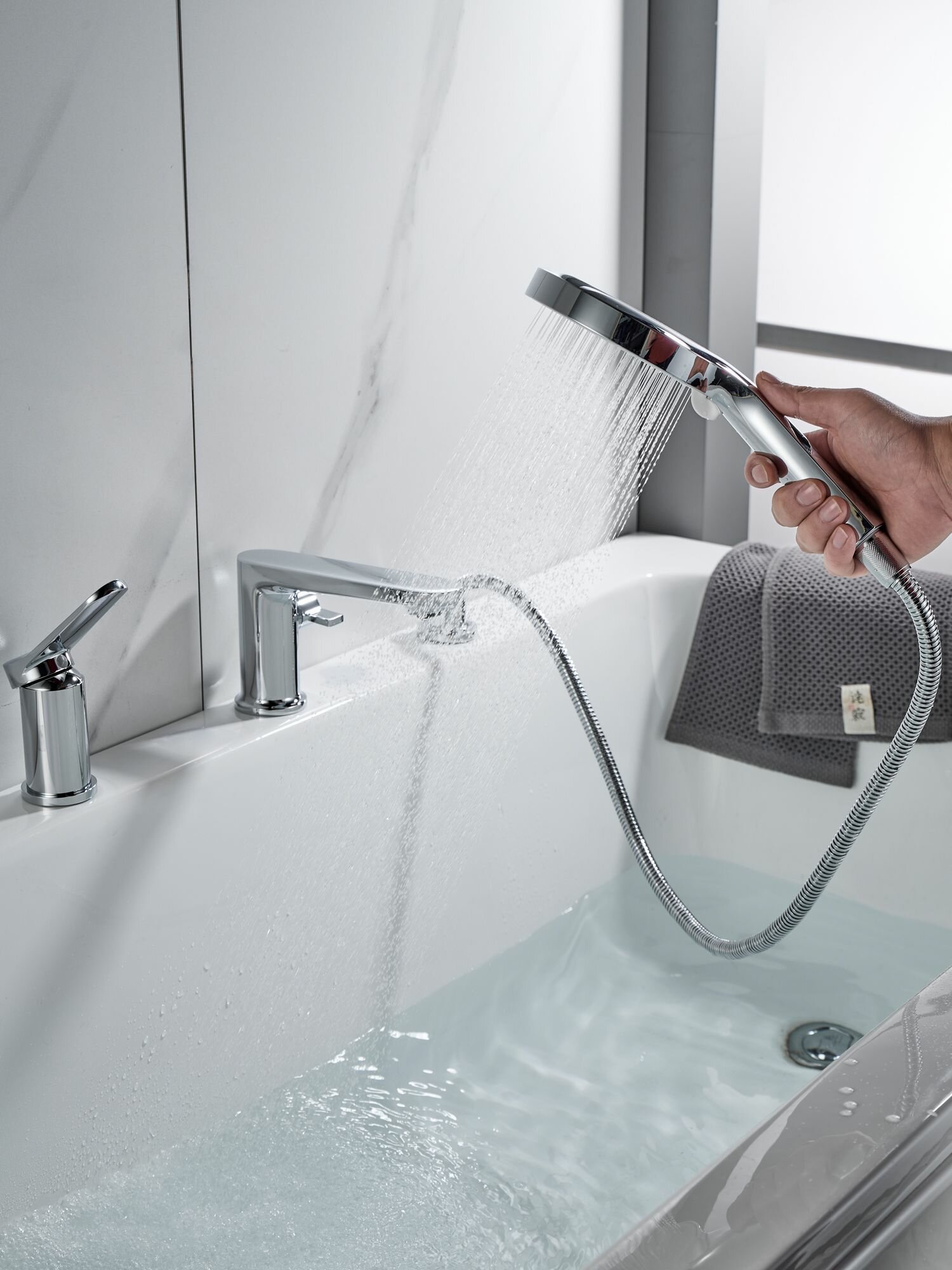 Смеситель на борт ванны встраиваемый Shevanik S4312