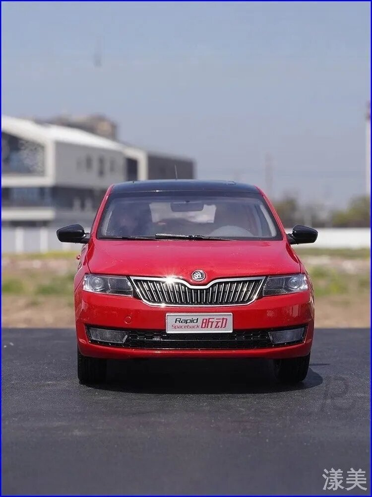 Коллекционная модель Skoda Rapid 1/18 красный, металлическая, для взрослых