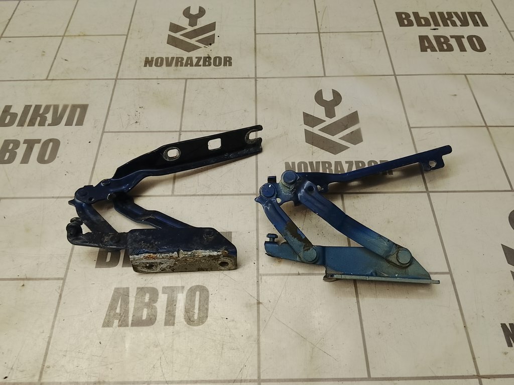 Петля капота VW Golf 5 03-09