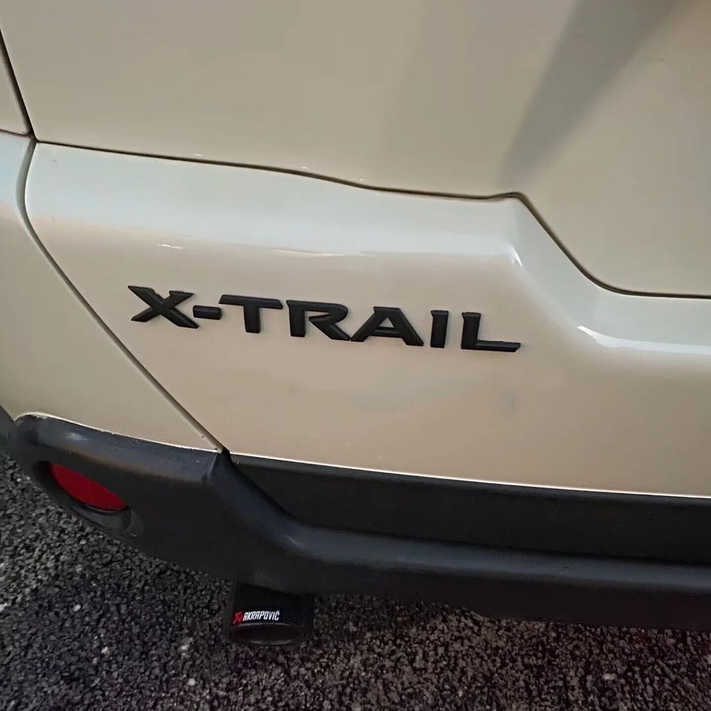 Для Nissan X-Trail T31 T32 T33 2008-2013 2014-2020-2025: Эмблема-значок из АБС-пластика с Black