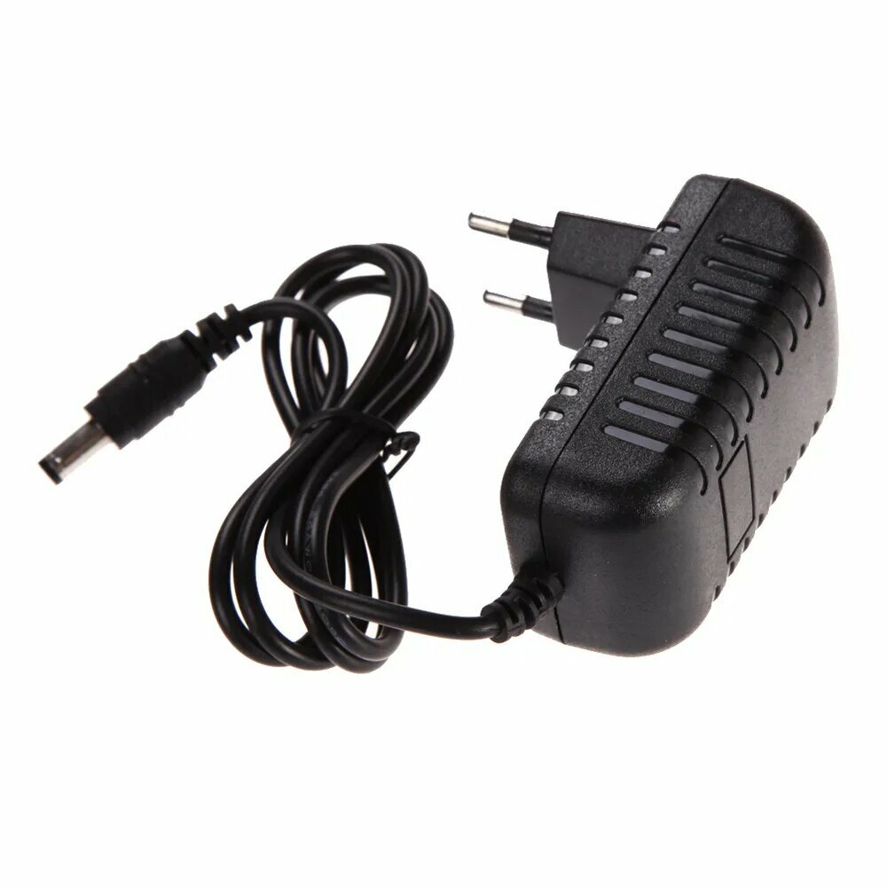 Сетевой кабель питания IEC C7 (2-pin)/DC 5.5 x 2.5 мм, 0.9 м, черный