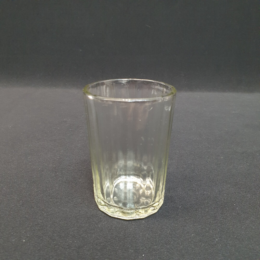 Винтажный граненый стакан СССР, без каймы, 200 мл, стекло.