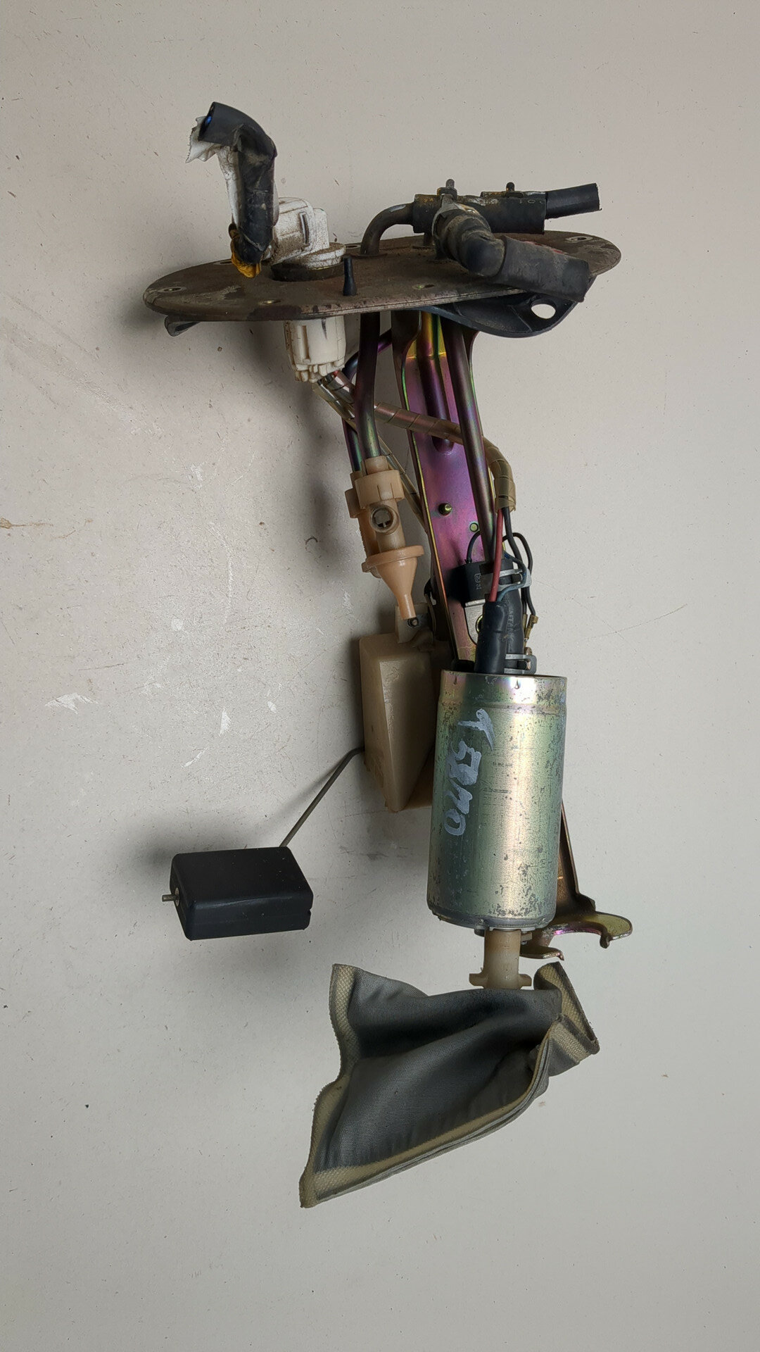 Насос топливный электрический Subaru Forester (S10) Б/У