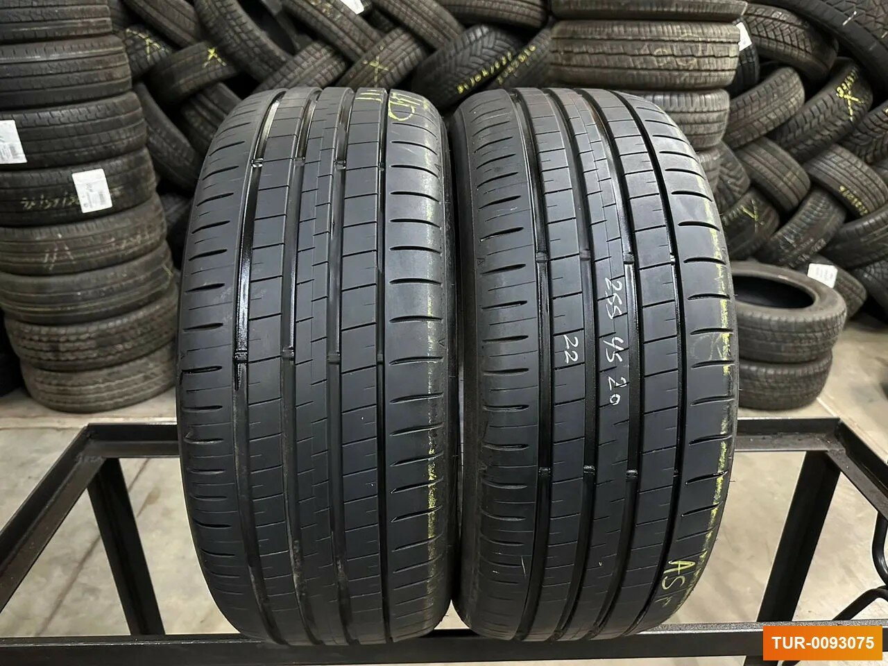 Комплект (2 шт) летних БУ шин Dunlop SP Sport Maxx 060+ 255/45 R20 15% износ 8028764439