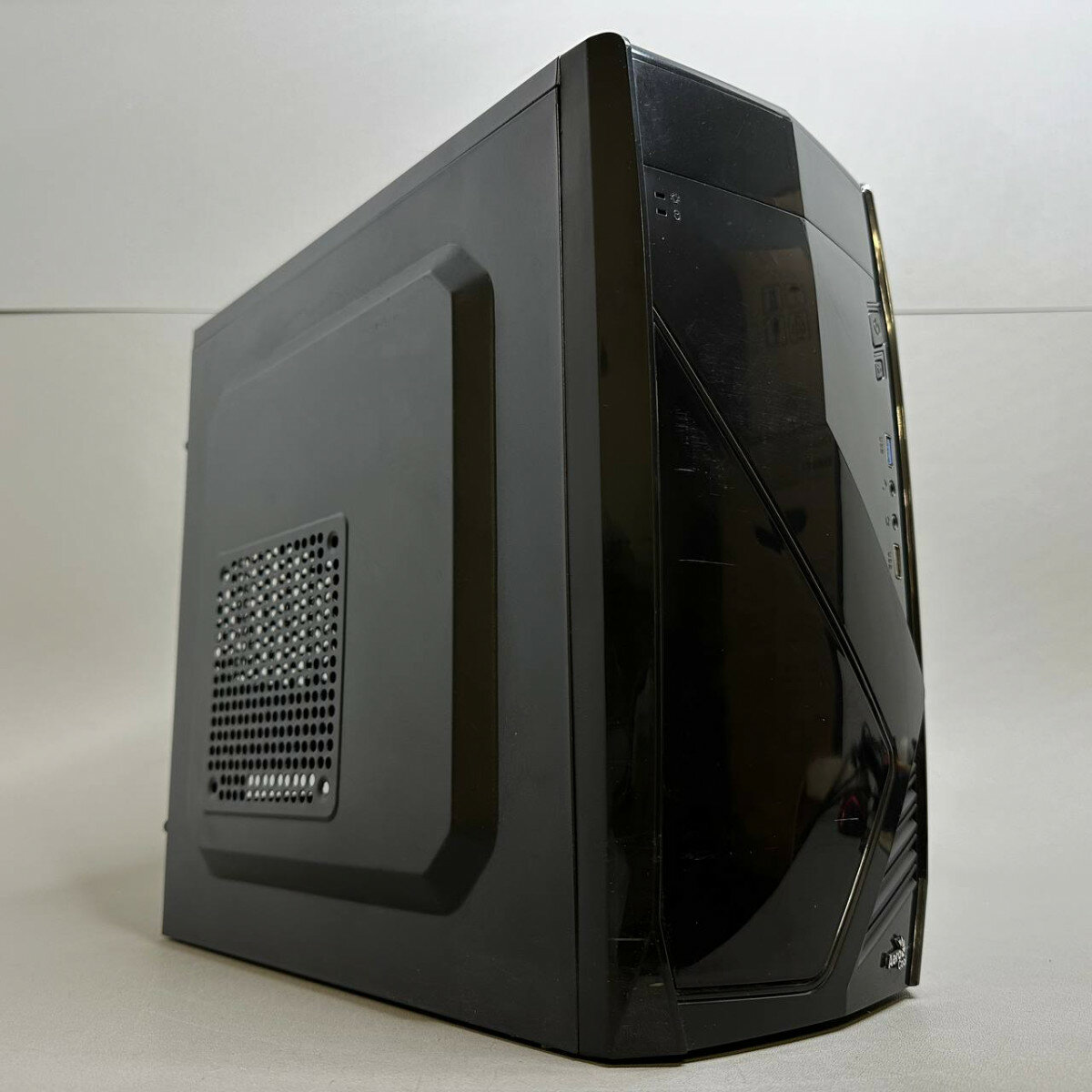 ПК Intel Core i3-8100 / 8Gb / 240Gb SSD + 500Gb HDD / Intel UHD / ATX-400W