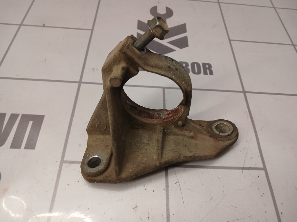 Кронштейн промежуточного вала Renault Megane 3 09-16