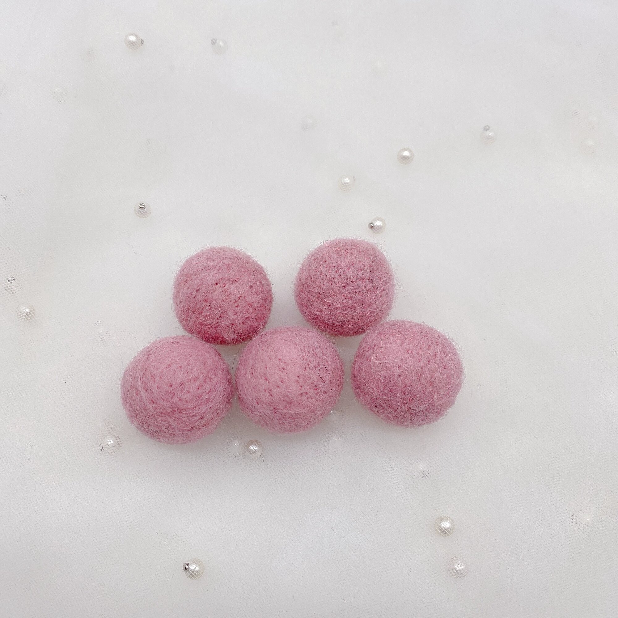 Шерстяные войлочные помпоны 3 см, круглые, маленькие, для украшения новогодней елки, цветочных коробок, букетов,