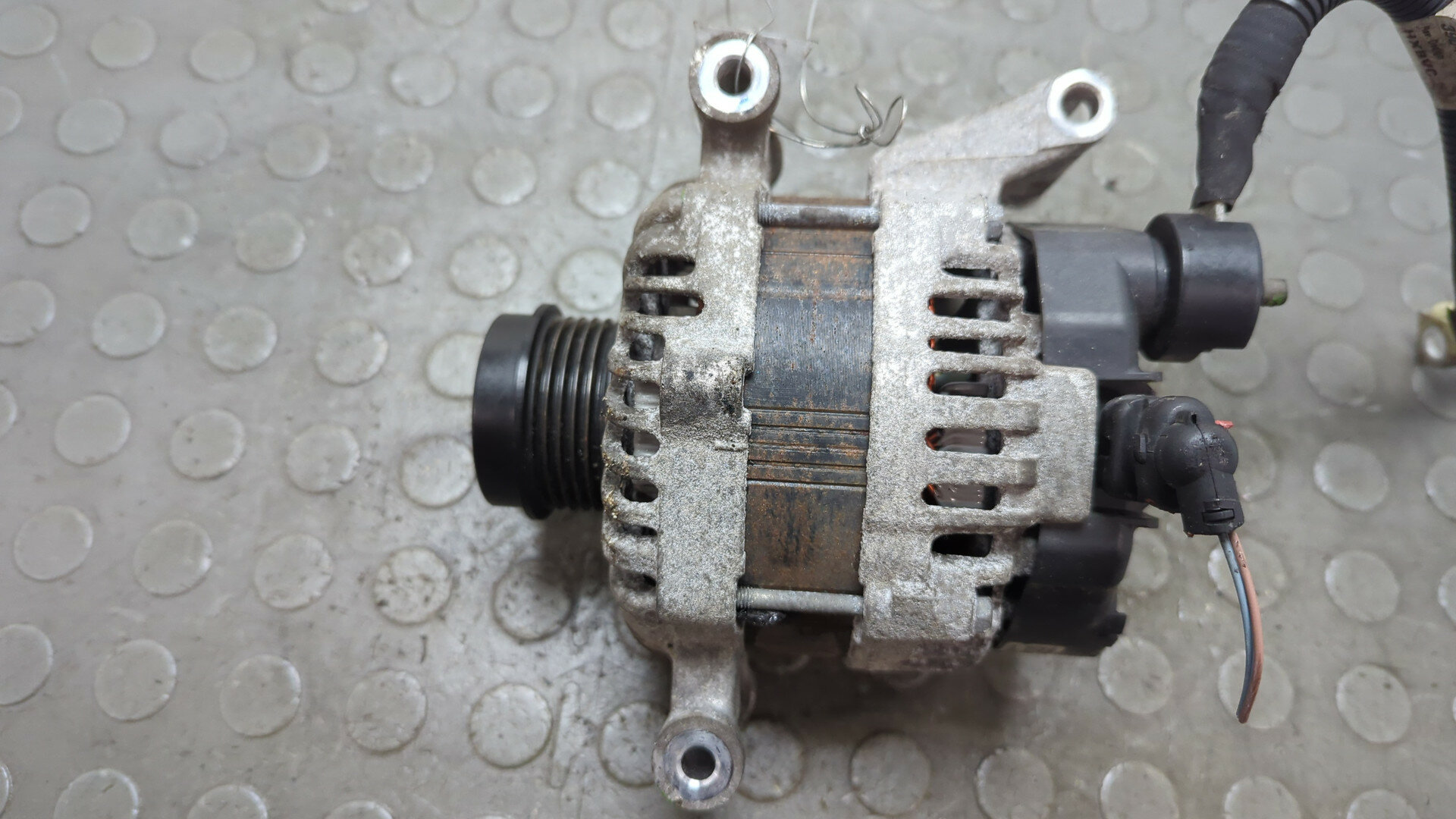 Генератор Chevrolet Cruze Б/У