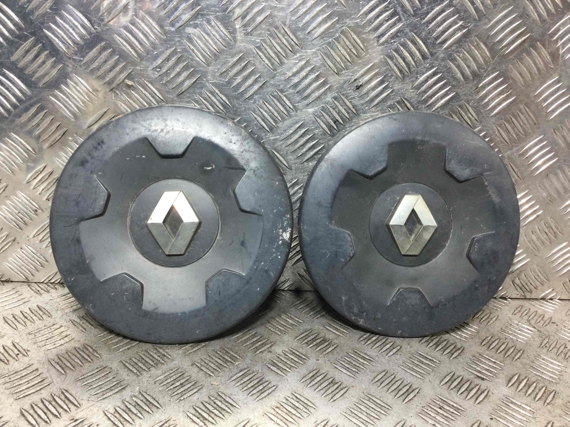 Б/У Колпак колесный Renault Master 2 поколение [рестайлинг] (2003-2006) 2004 г.